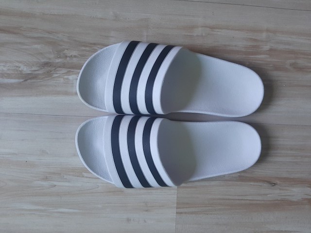 Otvorene papuče Adidas