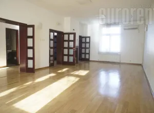 Izdavanje Kuća - Beograd, Savski Venac: Dedinje