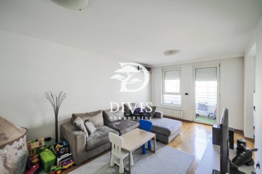 Dvosoban stan od 60 m² u Belvilu