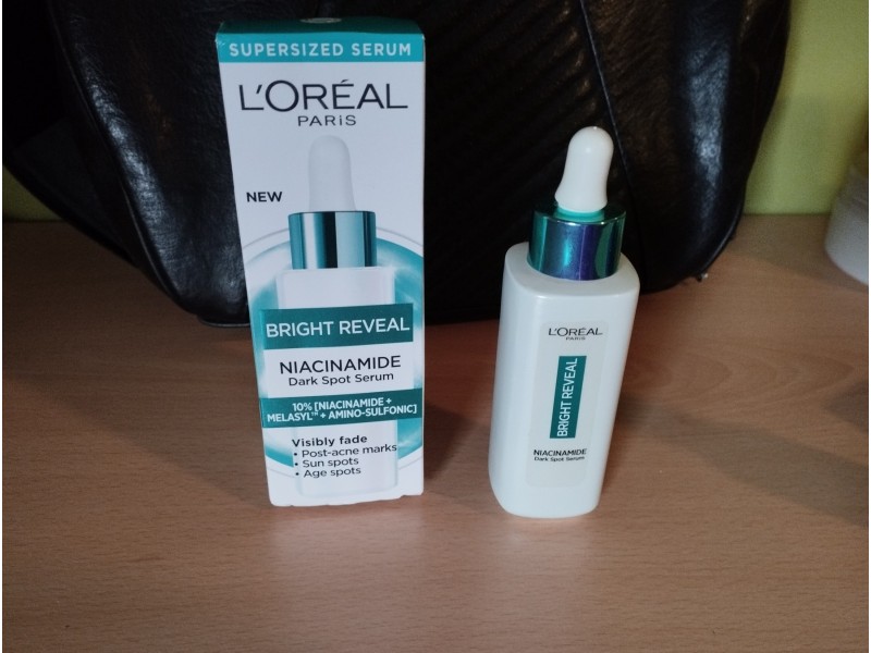 L'Oréal Paris Bright Reveal Niacinamid serum Novo