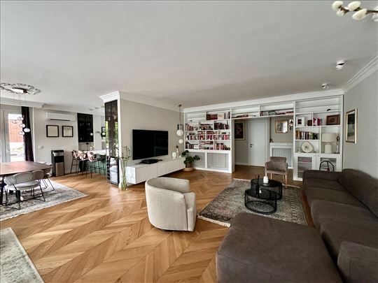 Senjak – petosoban stan od 192 m² na celom spratu