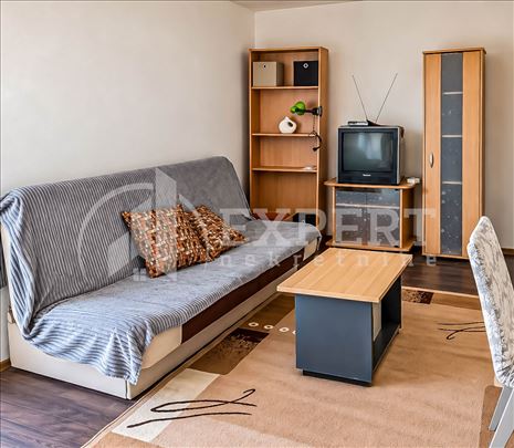 Izdaje se garsonjera u centru Niša, 20m2