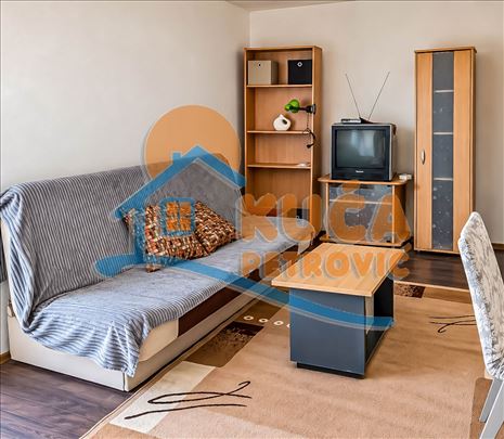 Izdaje se garsonjera u centru Niša, 20m2
