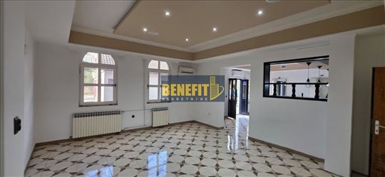 Zemun, Ugrinovačka, lokal, 80m2