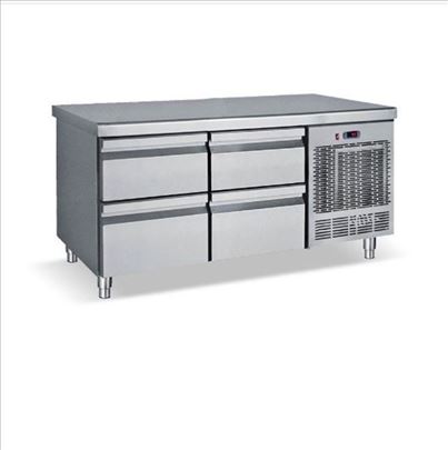 Niski hladni sto sa 4 fioka – 139x70x68cm