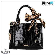 Charm London W01385