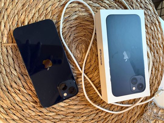iPhone 13, 128GB – odlično očuvan