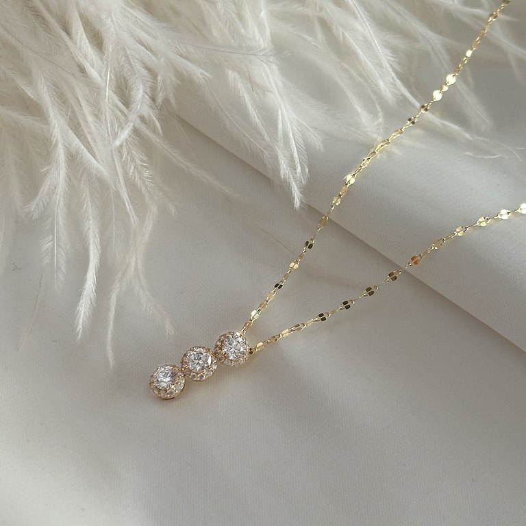 Elegantna ogrlica od žutog zlata sa cirkonima