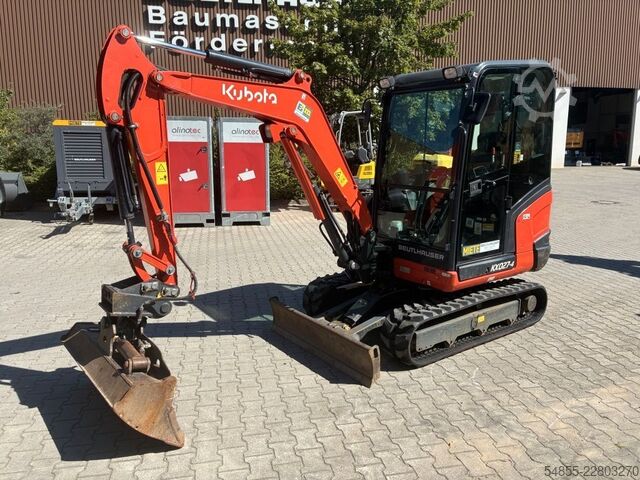 Mini bager
KUBOTA KX027-4