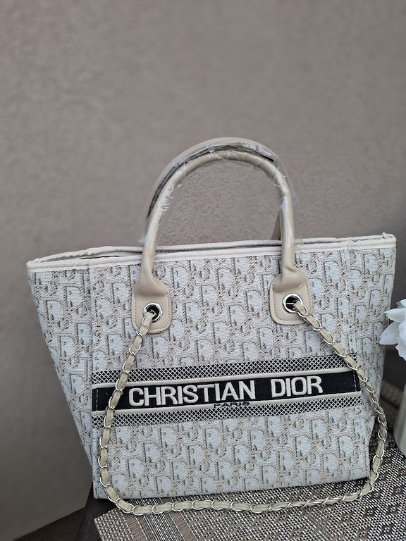 Torbica Christian Dior – tote model - Materijal: tkanina sa jacquard