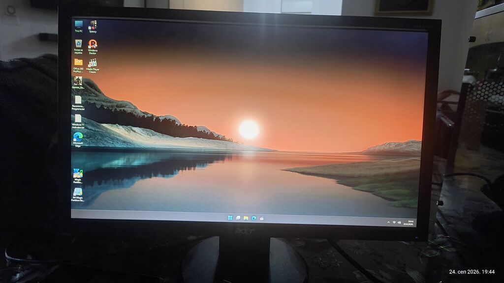 Acer 22" LCD monitor - Dijagonala: 22 inča - Rezolucija: Full HD