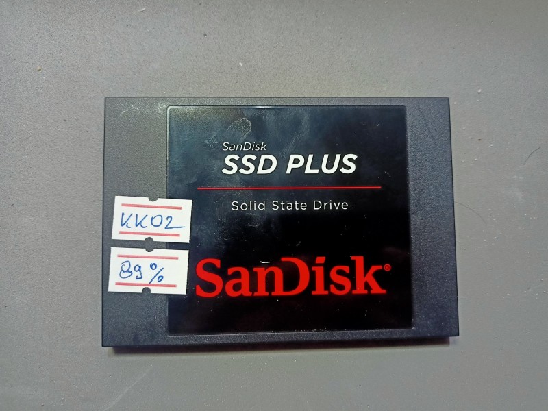 SSD 120 Gb. # KK 02