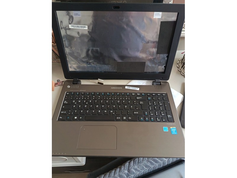 Medion Akoya E6240