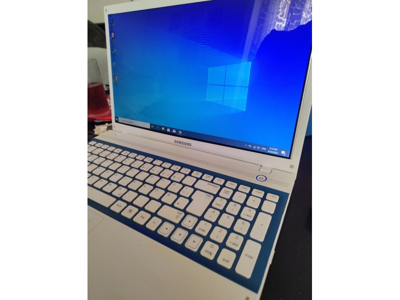 Samsung NP300v5 sareni