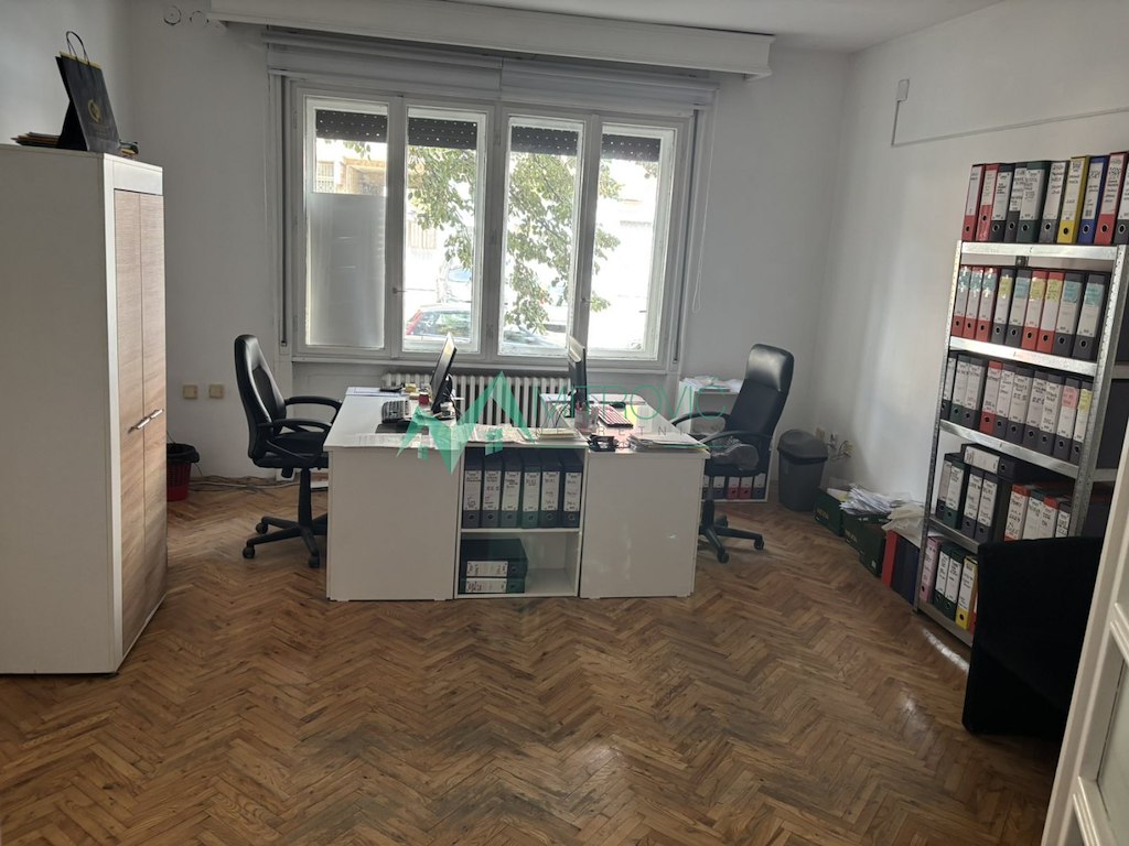 Lokal za izdavanje, Centar, Novi Sad, 120m², 600 €/mes