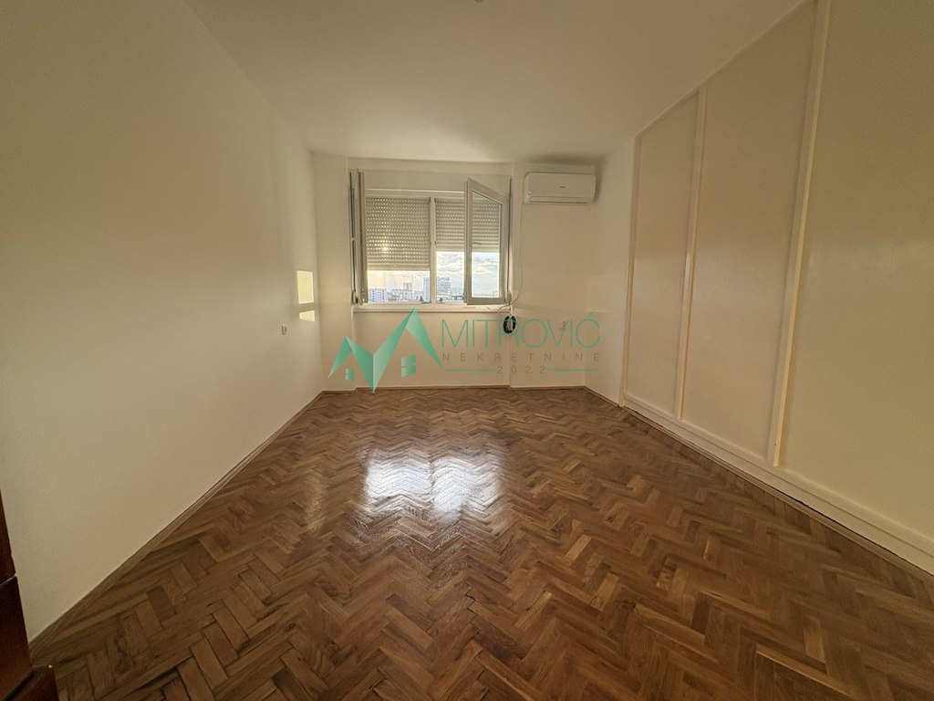 Jednoiposoban stan na prodaju, Adamovićevo Naselje, Novi Sad, 43m², 106.300 €