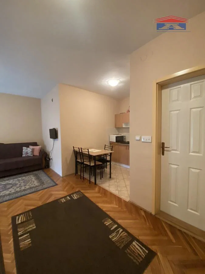 Dvosoban stan na prodaju, Centar, Knić, 55m², 52.000 €
