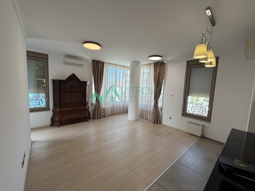 Trosoban stan za izdavanje, Centar, Novi Sad, 57m², 1.000 €/mes