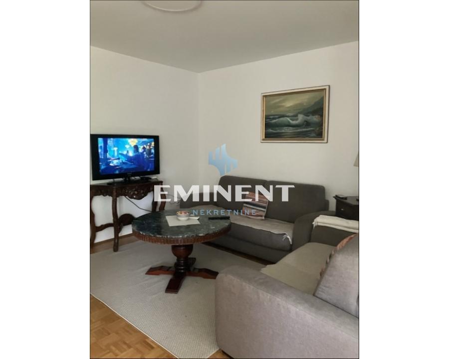 Trosoban stan za izdavanje, Blok 21, Beograd, 70m², 1.200 €/mes