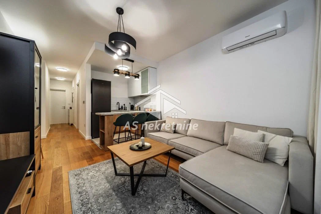 Dvosoban stan za izdavanje, Vukov Spomenik, Beograd, 40m², 800 €/mes