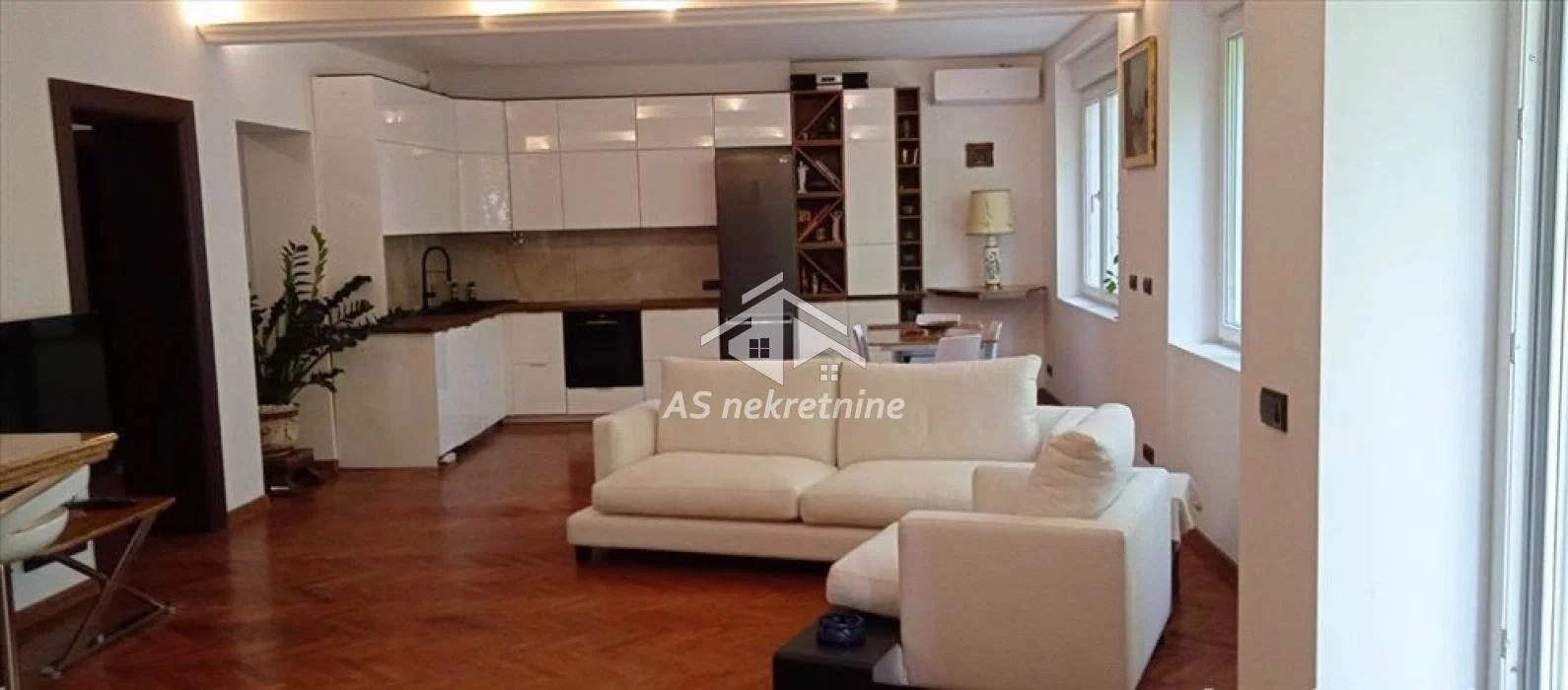 Dvosoban stan za izdavanje, Skupština, Beograd, 67m², 1.080 €/mes