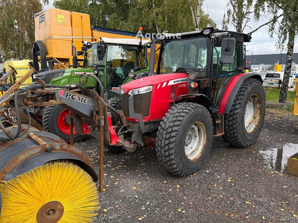 Prodaje se Massey Ferguson 4709 traktor točkaš na aukciji
