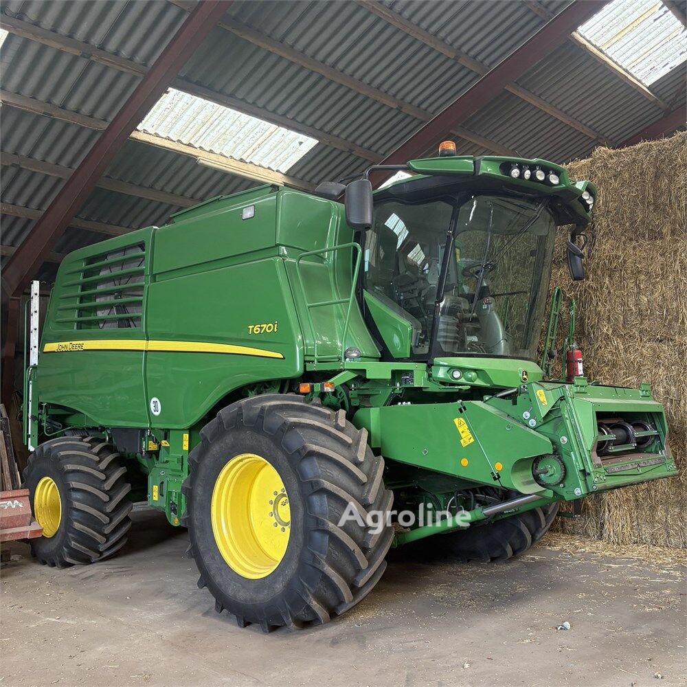 Prodaje se John Deere T670i kombajn za žito na aukciji