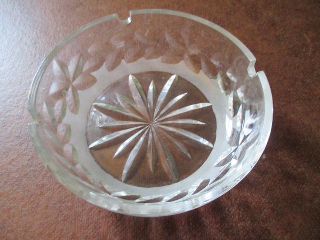 Piksla KRISTAL Zaječar 80-e P-15 cm. h-5,5 cm.