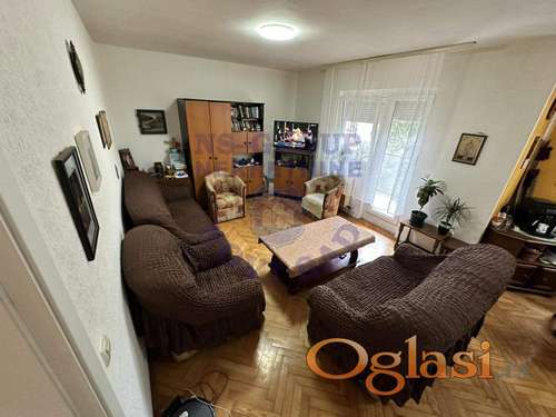 Prodaje se stan u blizini Bulevara Oslobodjenja 78m2
