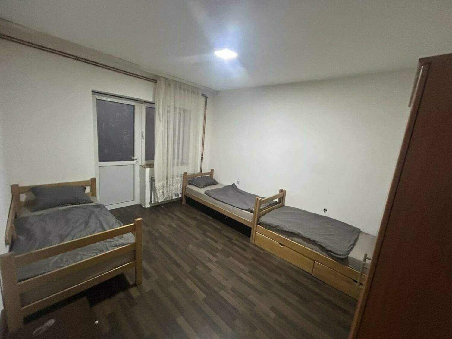 Kuća, Beograd | Izdavanje · 200m² · 1€