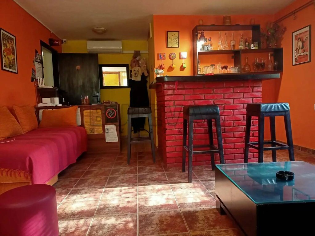 Kuća, Niš – Ledena stena | Izdavanje · 250m² · 2.300€