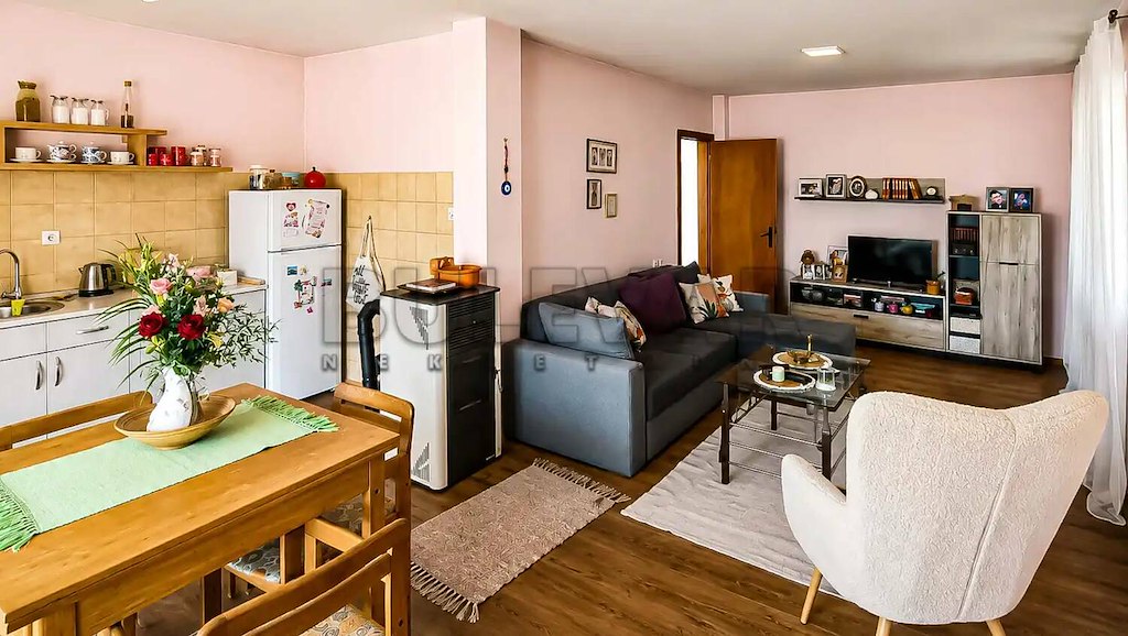 Kuća, Leskovac – Centar | Izdavanje · 154m² · 75.000€