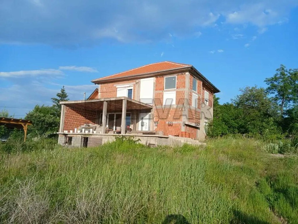 Kuća, Niš – Donje Vlase | Izdavanje · 230m² · 120.000€