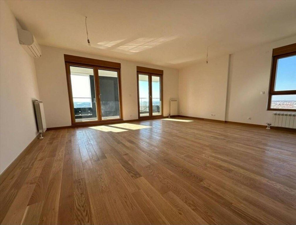 Stan, Beograd – Airport City Belgrade | Izdavanje · 160m² · 2.650€