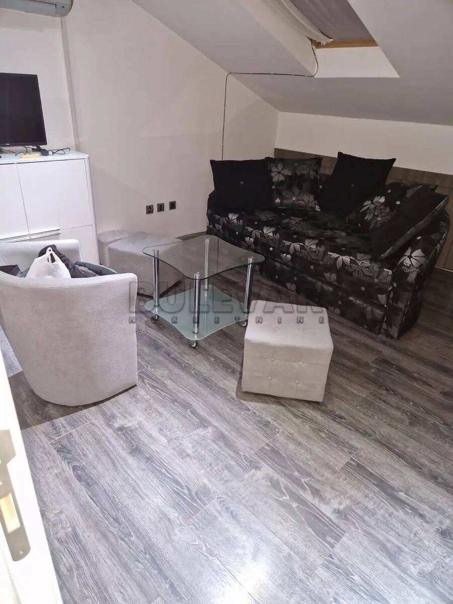 Garsonjera, Niš – Centar | Izdavanje · 30m² · 290€