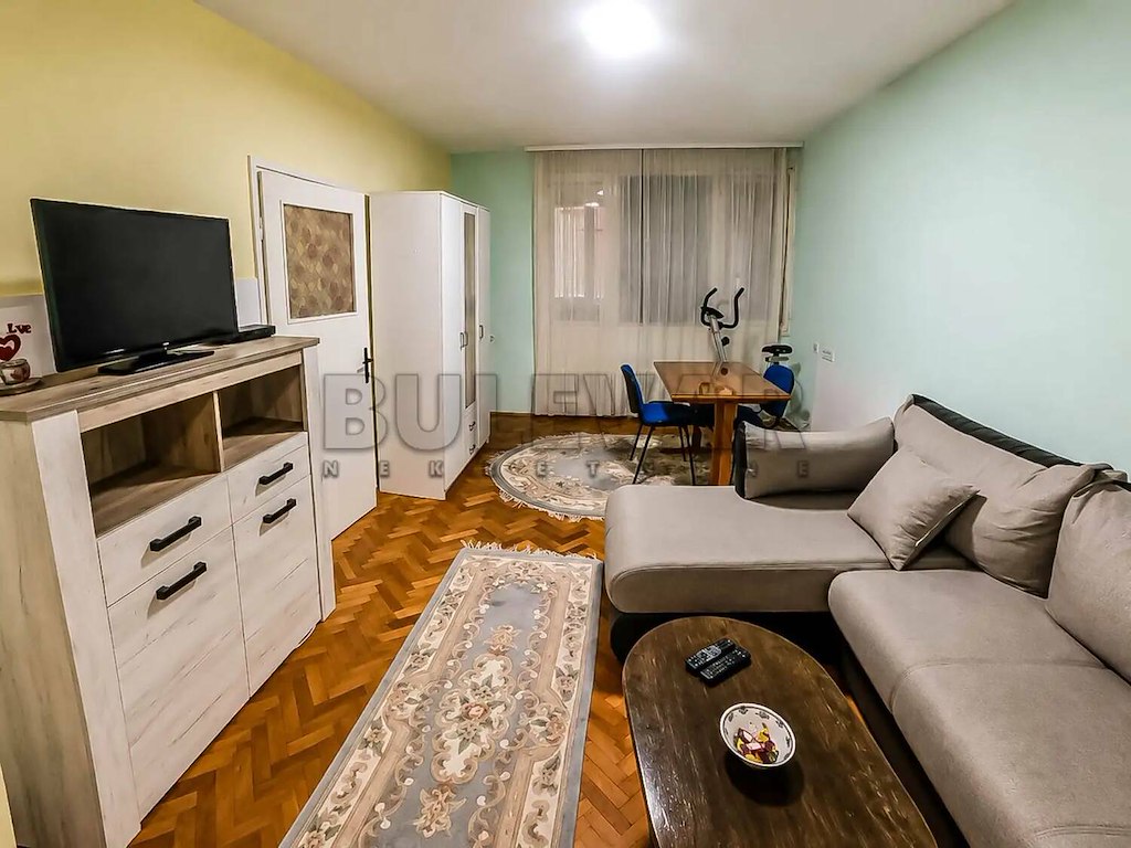 Jednoiposoban stan, Niš – Medicinski fakultet | Izdavanje · 46m² · 350€