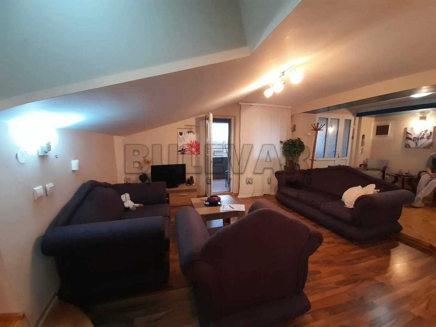 Dvoiposoban stan, Niš – Donja Vrežina | Izdavanje · 100m² · 500€