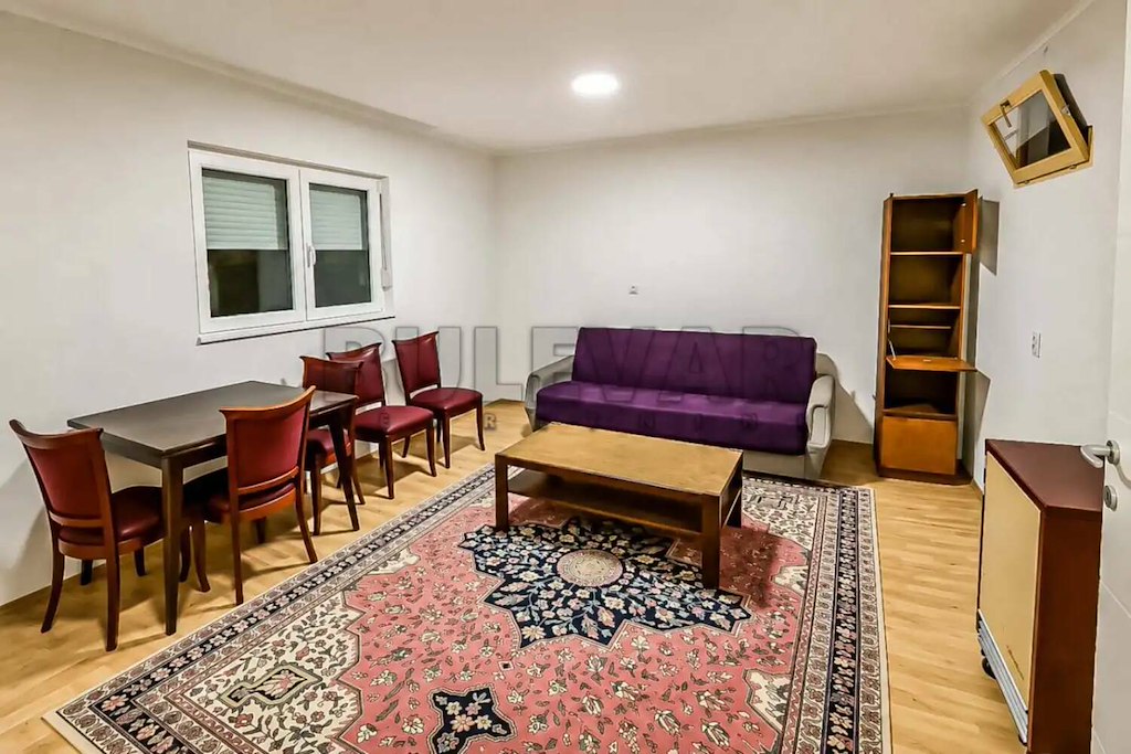 Jednoiposoban stan, Niš – Mašinska industrija | Izdavanje · 47m² · 250€