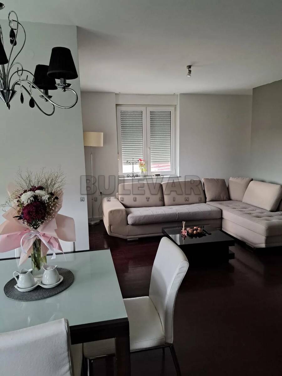 Trosoban stan, Niš – Centar | Izdavanje · 70m² · 650€