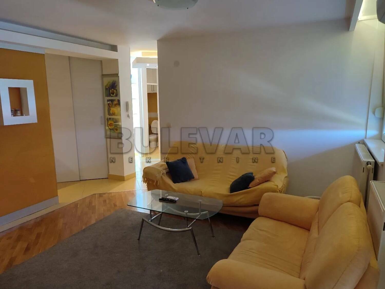 Dvoiposoban stan, Niš – Pravni fakultet | Izdavanje · 61m² · 450€