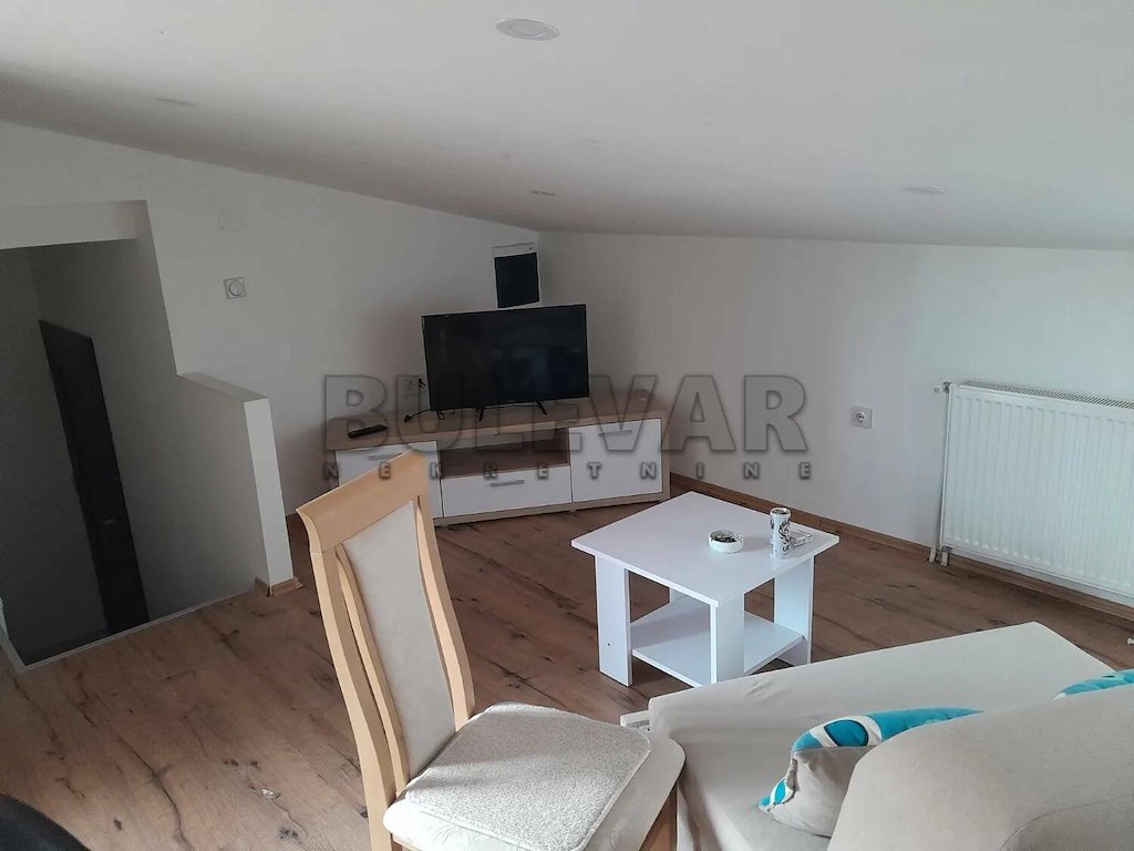 Jednosoban stan, Niš – Pravni fakultet | Izdavanje · 45m² · 360€