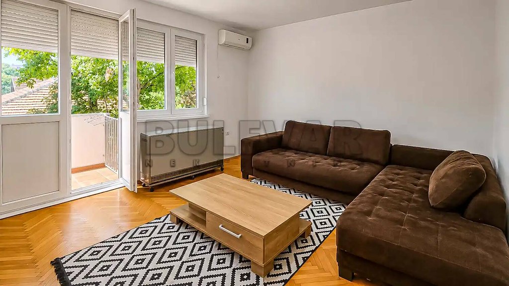 Dvoiposoban stan, Niš – Medicinski fakultet | Izdavanje · 46m² · 400€