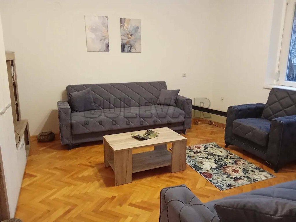 Jednosoban stan, Niš – Crveni pevac | Izdavanje · 36m² · 350€