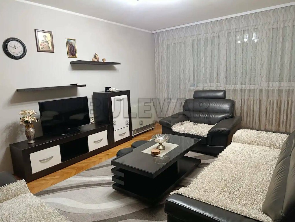 Dvoiposoban stan, Niš – Gradska bolnica | Izdavanje · 67m² · 450€