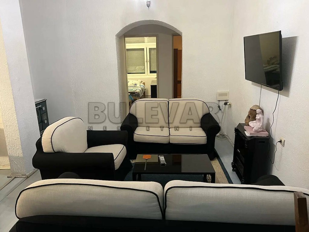 Troiposoban stan, Niš – 9 Maj (Novo naselje) | Izdavanje · 60m² · 700€