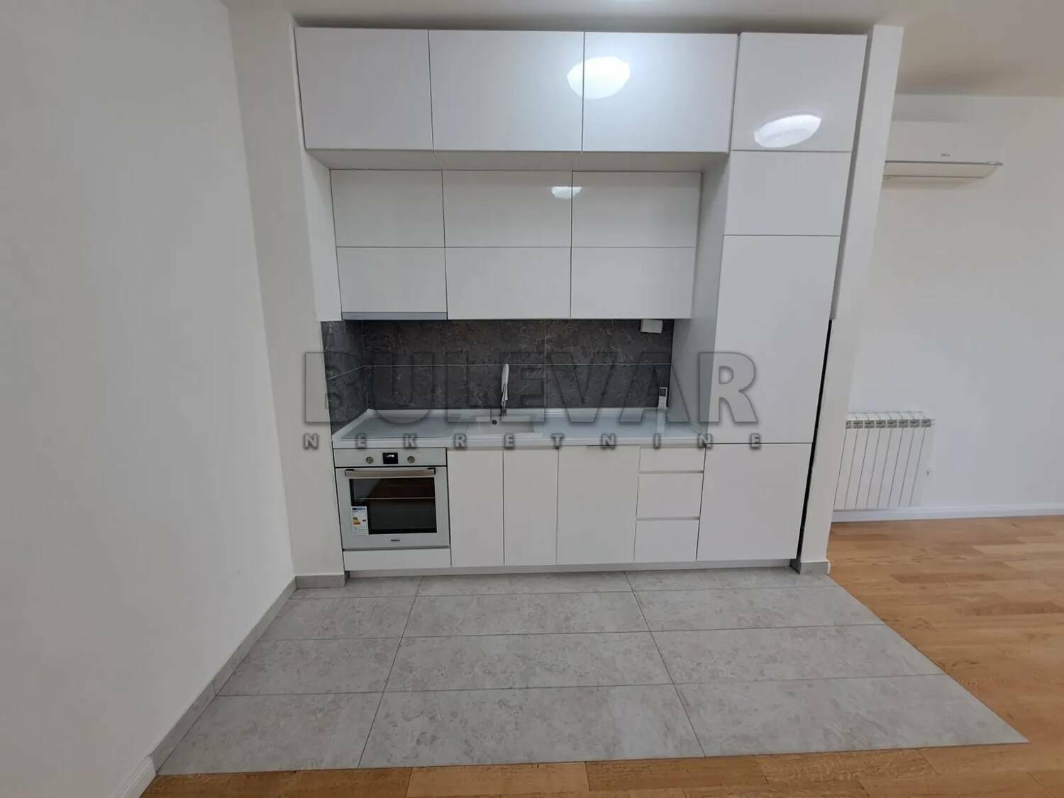Dvoiposoban stan, Niš – Dom zdravlja | Izdavanje · 66m² · 550€