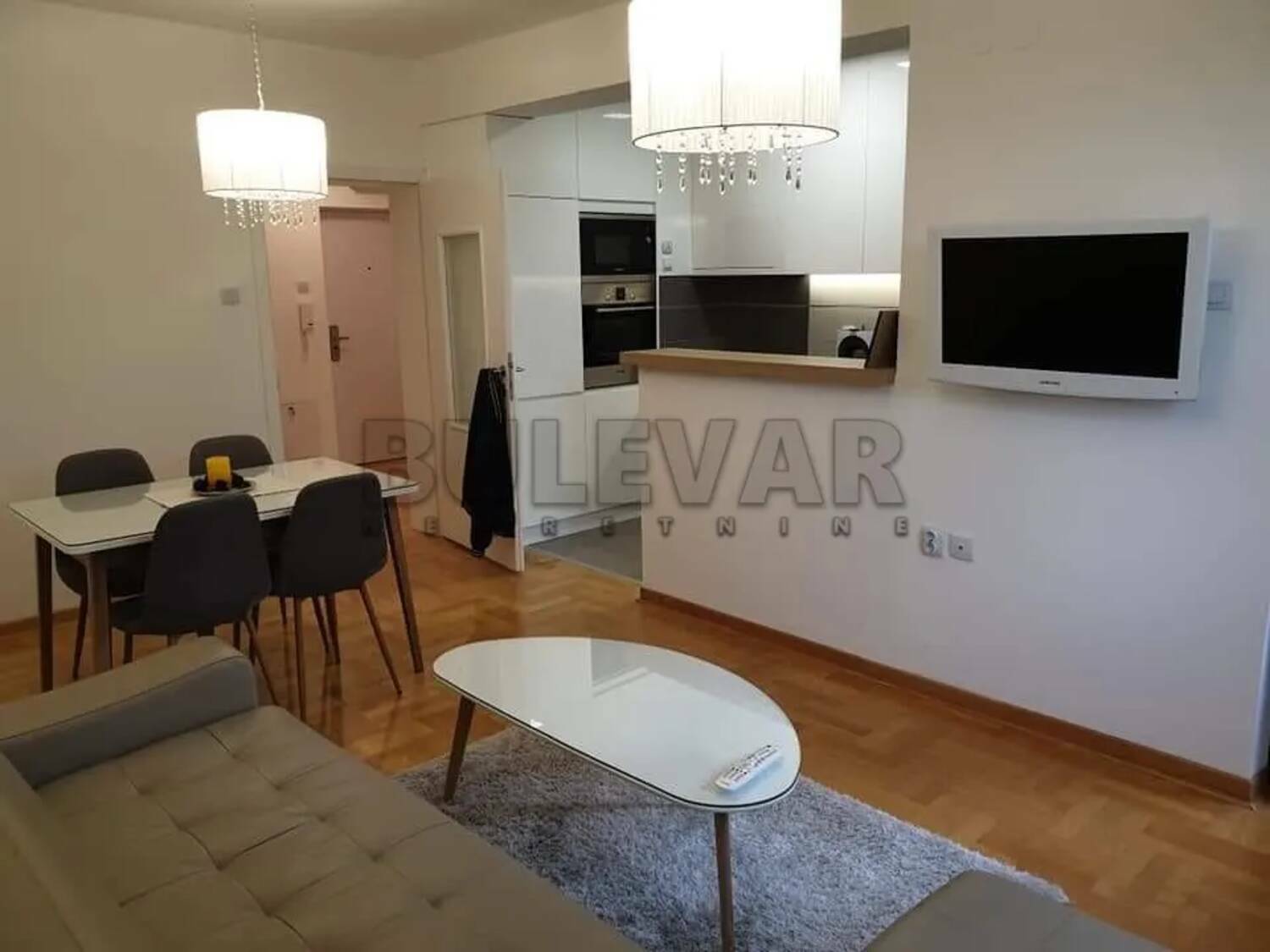 Garsonjera, Niš – Čair | Izdavanje · 40m² · 400€
