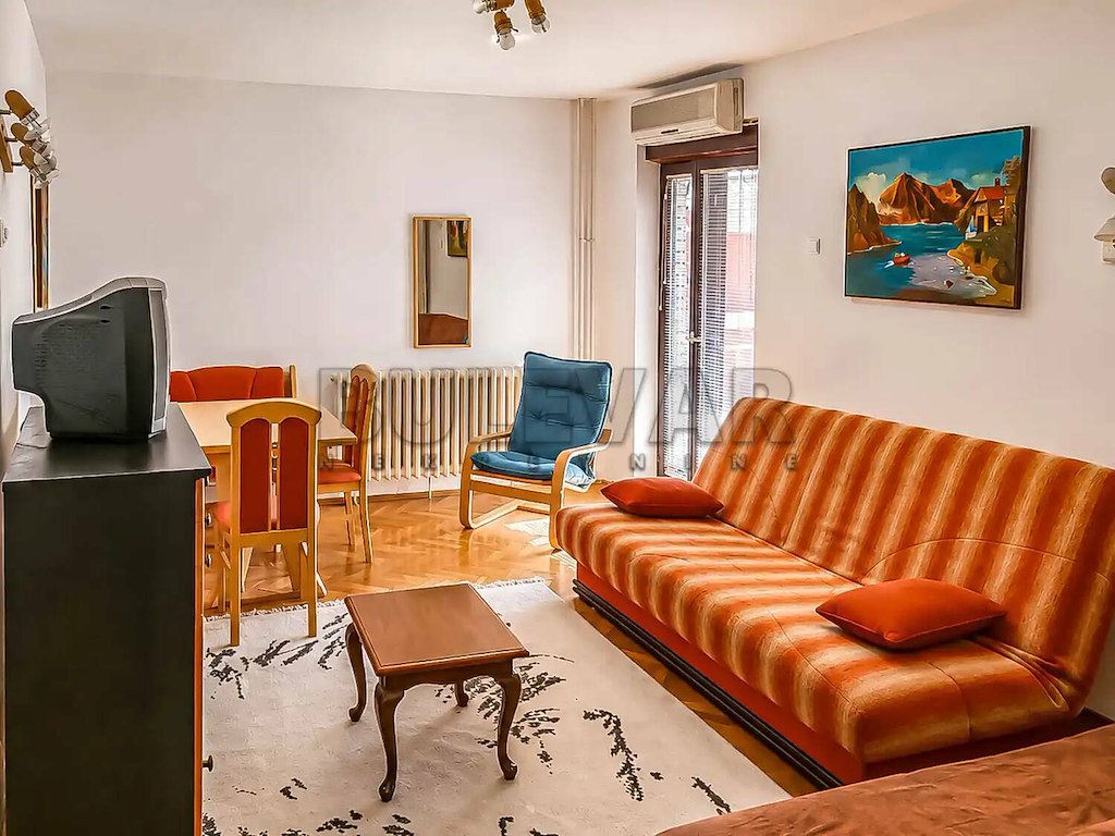 Garsonjera, Niš – Centar | Izdavanje · 35m² · 250€