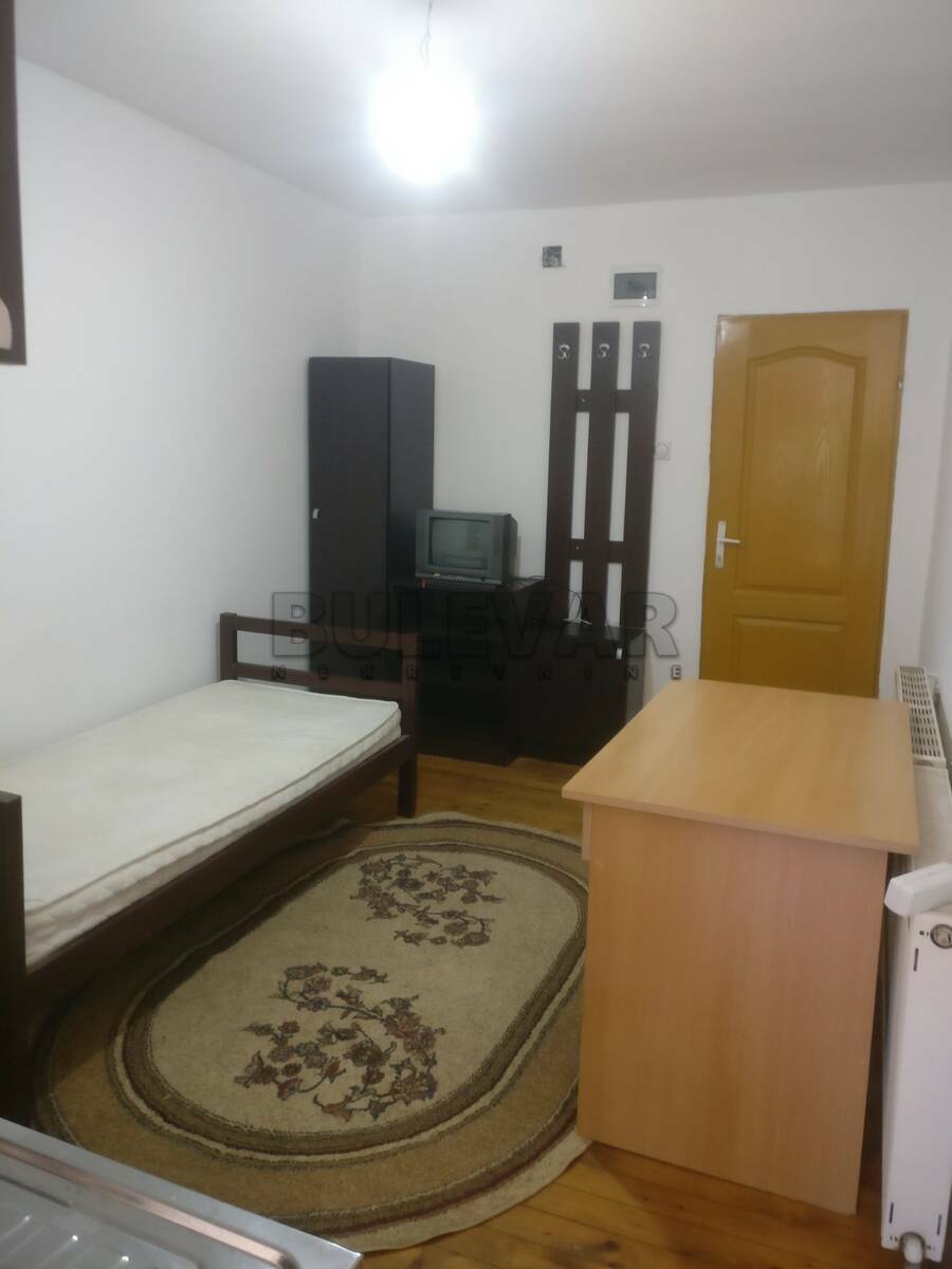 Plac, Doljevac – Malošište | Izdavanje · 2250m² · 23.000€