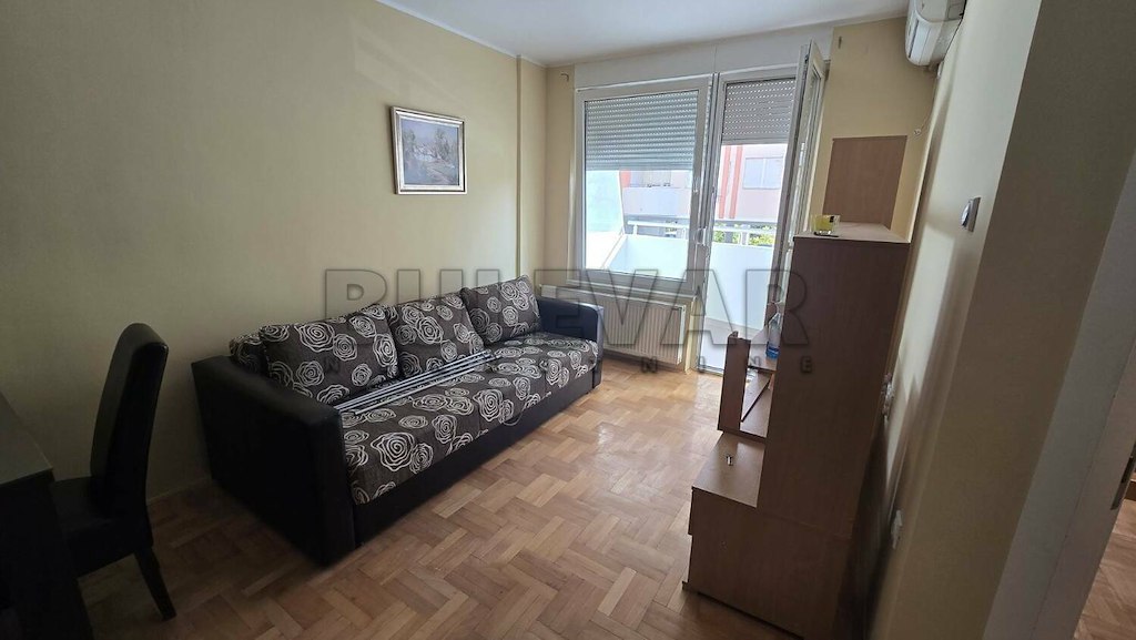 Plac, Niš – Prosek | Izdavanje · 481m² · 17.000€
